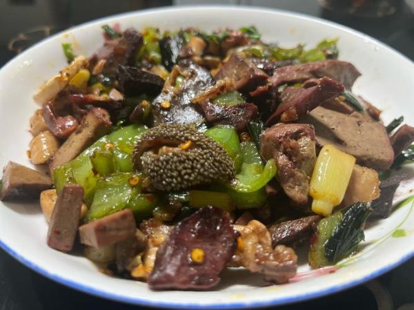 爆炒羊杂怎么做_羊杂去腥技巧-第2张图片-山城妙识