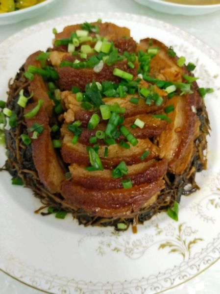 梅菜扣肉怎么做才软糯不腻_梅菜扣肉家常做法步骤-第3张图片-山城妙识