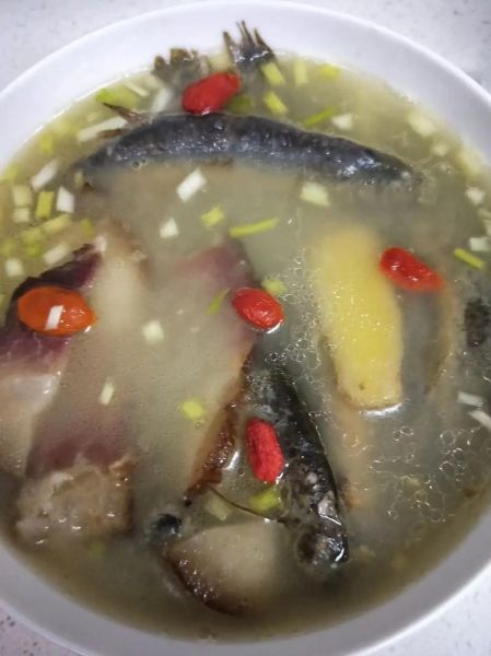 炖泥鳅的家常做法_泥鳅怎么炖不腥-第1张图片-山城妙识