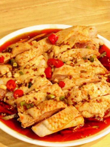 凉拌鸡腿肉怎么做_凉拌鸡腿肉需要焯水吗-第2张图片-山城妙识