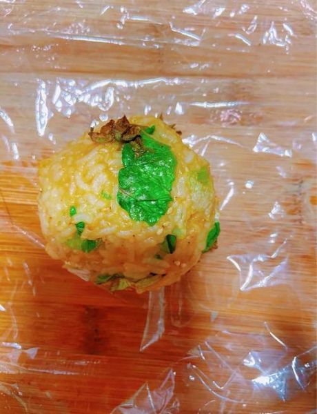 饭团的做法和配料_如何做出外糯内香的日式饭团-第2张图片-山城妙识