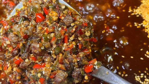 牛肉辣椒酱怎么做_牛肉辣椒酱的做法窍门-第2张图片-山城妙识 牛肉辣椒酱怎么做_牛肉辣椒酱的做法窍门-第2张图片-山城妙识