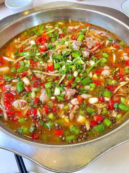 自贡鲜锅兔怎么做才正宗_自贡鲜锅兔正宗做法-第3张图片-山城妙识