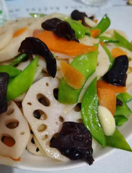 荷塘月色菜怎么炒_荷塘月色素菜做法-第3张图片-山城妙识