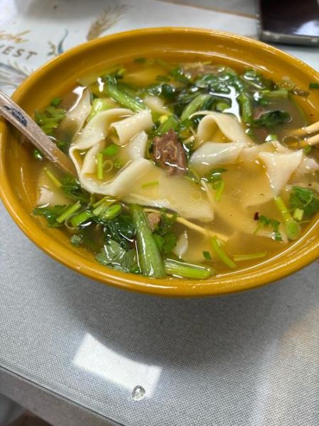 牛肉烩面怎么做_家常牛肉烩面最正宗的做法-第1张图片-山城妙识