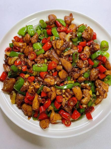 小炒肉怎么做才嫩_小炒肉用哪个部位肉最好-第1张图片-山城妙识 小炒肉怎么做才嫩_小炒肉用哪个部位肉最好-第1张图片-山城妙识