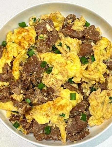 牛肉炒鸡蛋怎么做才嫩_牛肉炒鸡蛋先炒哪个-第1张图片-山城妙识