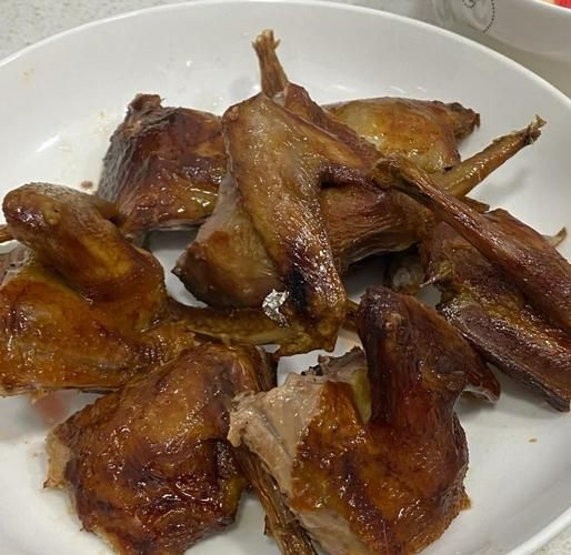 烤鸽子怎么做_烤鸽子腌制多久才入味-第1张图片-山城妙识