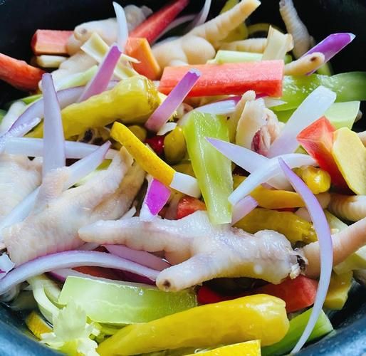 泡椒鸡爪怎么做_泡椒鸡爪需要焯水吗-第2张图片-山城妙识