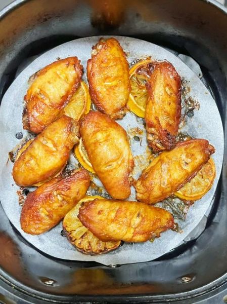 空气炸锅鸡翅怎么做_空气炸锅鸡翅腌制多久-第1张图片-山城妙识