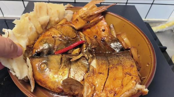 鱼头泡饼怎么做_鱼头泡饼家常做法-第1张图片-山城妙识 鱼头泡饼怎么做_鱼头泡饼家常做法-第1张图片-山城妙识