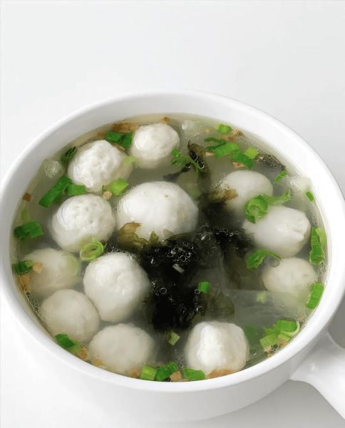 鱼丸汤怎么做好吃_家常鱼丸汤做法步骤-第3张图片-山城妙识