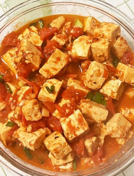 西红柿炖豆腐怎么做_西红柿炖豆腐的家常做法-第1张图片-山城妙识