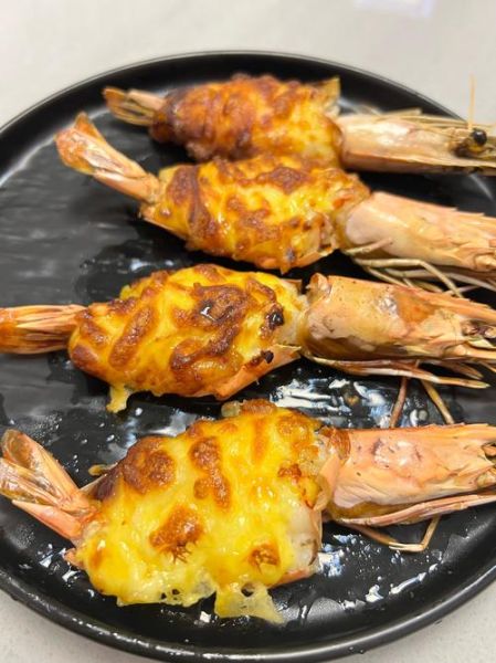 焗虾的做法_焗虾需要烤多久-第1张图片-山城妙识