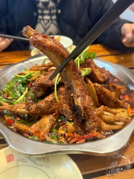 干锅排骨怎么做_干锅排骨最正宗的做法-第2张图片-山城妙识