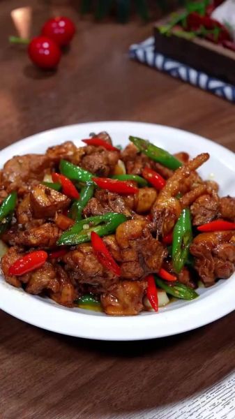 辣炒鸡块怎么炒好吃_家常辣炒鸡块的做法窍门-第1张图片-山城妙识