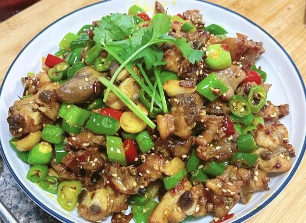 辣炒鸡块怎么炒好吃_家常辣炒鸡块的做法窍门-第3张图片-山城妙识