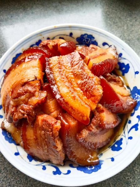 梅菜扣肉怎么做_梅菜扣肉的家常做法-第1张图片-山城妙识