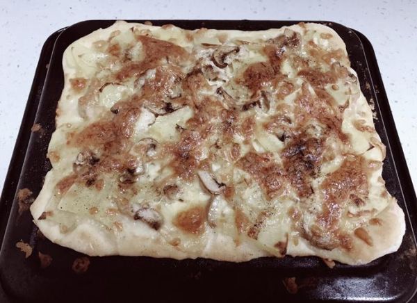 披萨饼怎么做_家庭烤箱披萨做法-第1张图片-山城妙识