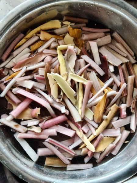 芋头花怎么炒好吃_家常芋头花做法大全-第2张图片-山城妙识