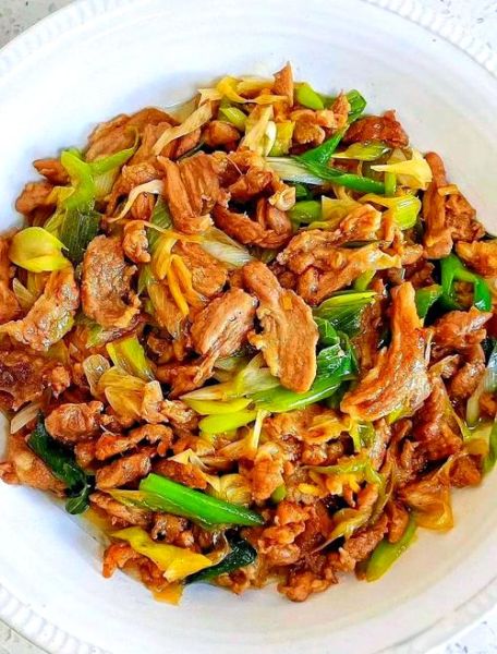 炒羊肉的家常做法_羊肉怎么炒才嫩-第1张图片-山城妙识