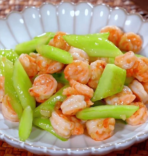 黄瓜炒虾仁怎么炒好吃_黄瓜炒虾仁的家常做法-第2张图片-山城妙识
