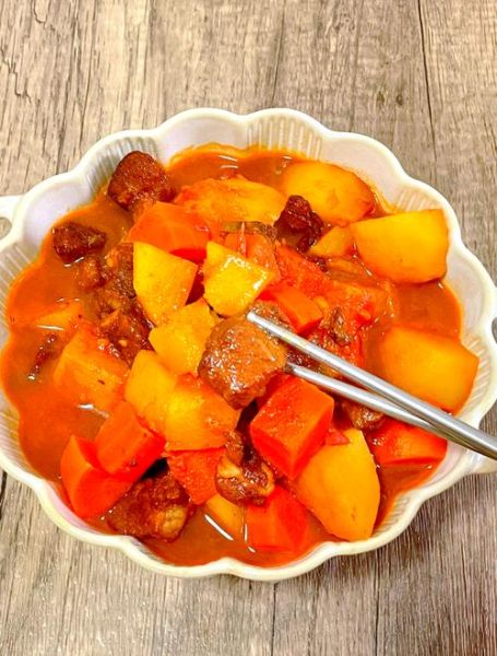 土豆烧牛肉怎么做才软烂入味_土豆烧牛肉的家常做法-第3张图片-山城妙识