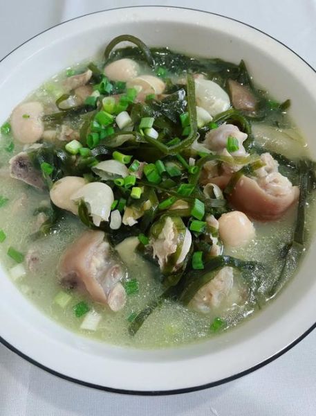 海带猪蹄汤的做法_海带猪蹄汤怎么炖才软烂-第1张图片-山城妙识