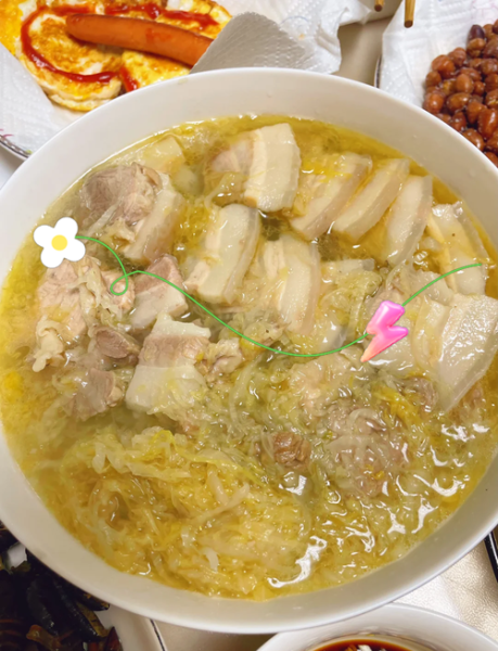 酸菜炖肉怎么做_酸菜炖肉用哪个部位-第1张图片-山城妙识 酸菜炖肉怎么做_酸菜炖肉用哪个部位-第1张图片-山城妙识