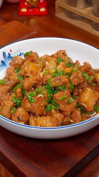 辣椒炒排骨怎么做_辣椒炒排骨的家常做法-第2张图片-山城妙识