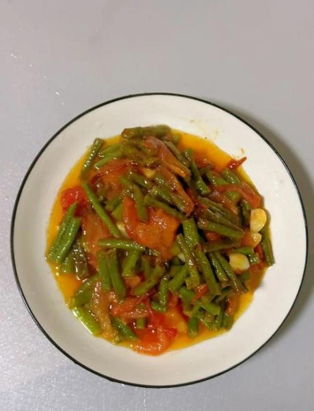 西红柿炒豆角怎么做_豆角要不要焯水-第1张图片-山城妙识 西红柿炒豆角怎么做_豆角要不要焯水-第1张图片-山城妙识