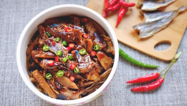 咸鱼茄子煲怎么做_咸鱼茄子煲的家常做法-第3张图片-山城妙识