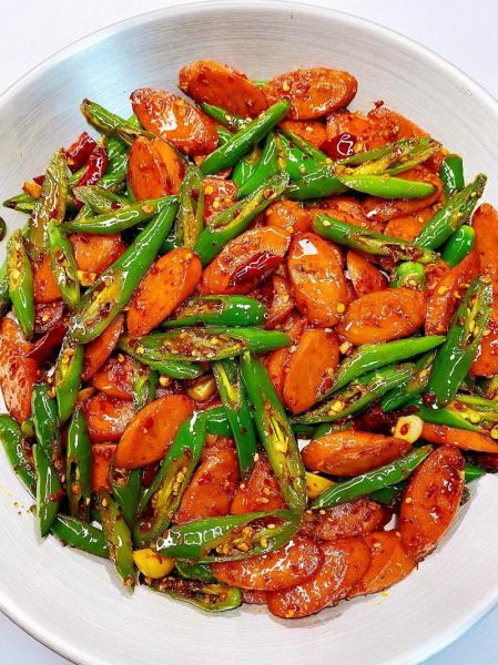 火腿肠怎么做好吃_火腿肠的家常做法大全-第2张图片-山城妙识