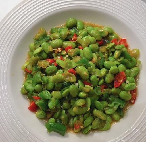 毛豆子怎么炒才翠绿_毛豆子焯水几分钟-第1张图片-山城妙识