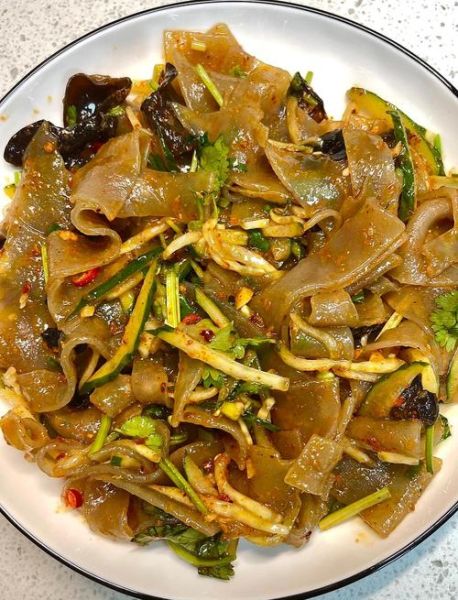 粉皮的家常做法_粉皮怎么炒不粘锅-第1张图片-山城妙识