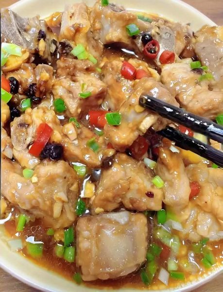 广式豉汁蒸排骨怎么做_蒸多久才嫩滑-第1张图片-山城妙识