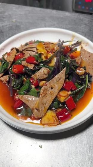 血皮菜炒猪肝怎么做_猪肝炒血皮菜先焯水吗-第3张图片-山城妙识