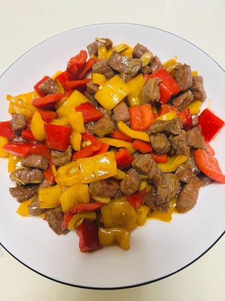 彩椒怎么炒好吃_彩椒的家常做法大全-第1张图片-山城妙识