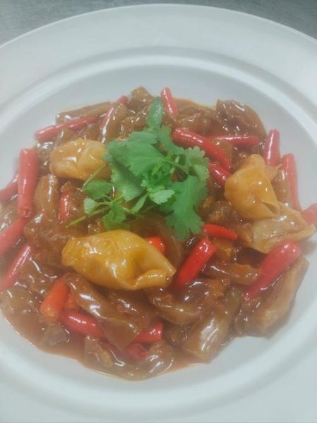 红烧牛筋怎么做好吃_红烧牛筋的家常做法-第1张图片-山城妙识