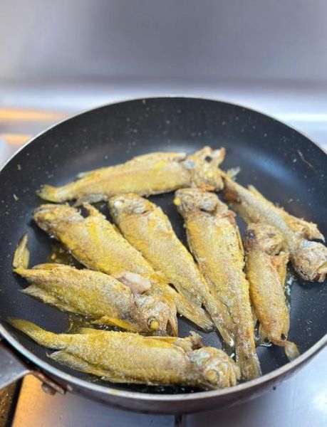 油煎小黄鱼怎么做_油煎小黄鱼怎么不粘锅-第3张图片-山城妙识