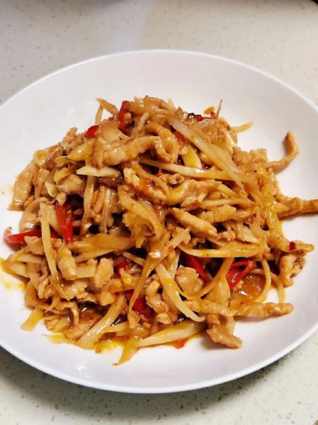 姜丝炒肉怎么做_姜丝炒肉的家常做法-第1张图片-山城妙识