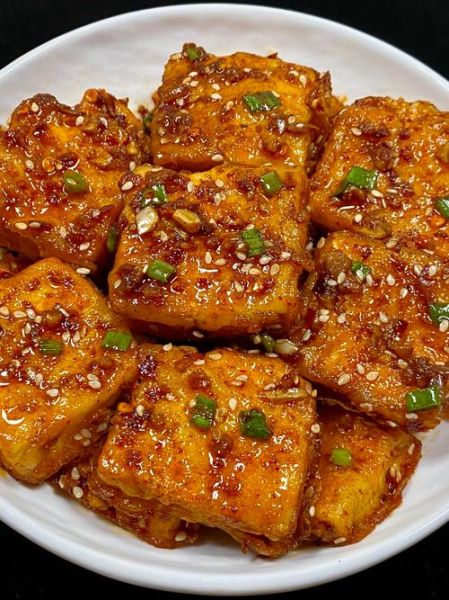 炸豆腐块怎么做才外酥里嫩_炸豆腐块的家常做法-第1张图片-山城妙识