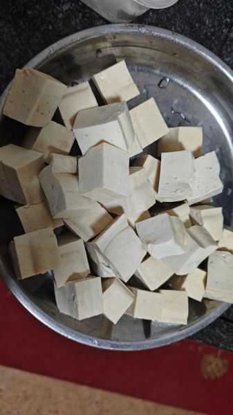 炸豆腐块怎么做才外酥里嫩_炸豆腐块的家常做法-第3张图片-山城妙识