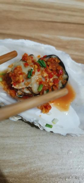 烤生蚝怎么做_蒜蓉烤生蚝的做法步骤-第3张图片-山城妙识