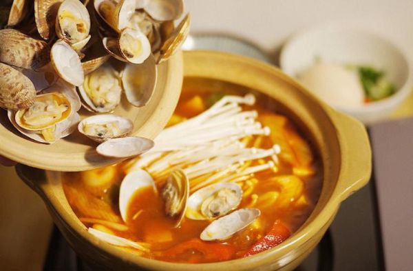 花甲豆腐汤怎么做好吃_花甲豆腐汤的做法窍门-第3张图片-山城妙识