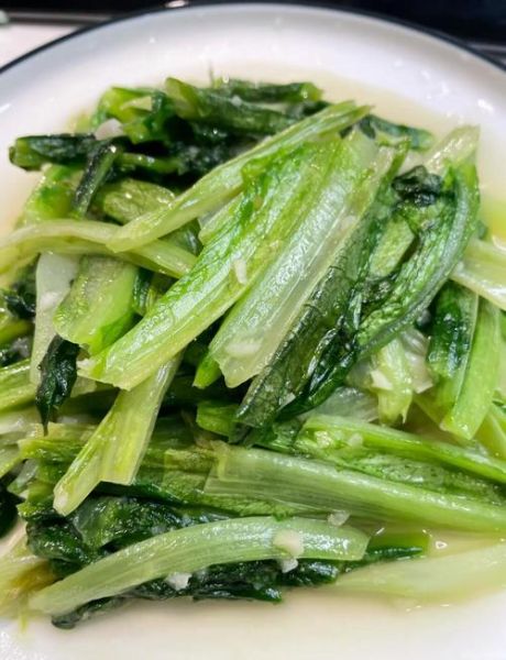 清炒油麦菜怎么做_油麦菜焯水还是不焯水-第3张图片-山城妙识 清炒油麦菜怎么做_油麦菜焯水还是不焯水-第3张图片-山城妙识