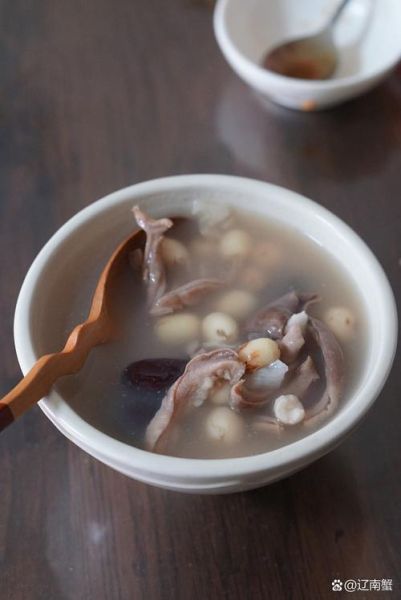 猪肚煲汤的做法大全_猪肚汤怎么煲才白-第2张图片-山城妙识