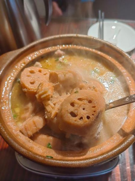 排骨莲藕汤怎么炖好喝_排骨莲藕汤的家常做法-第3张图片-山城妙识