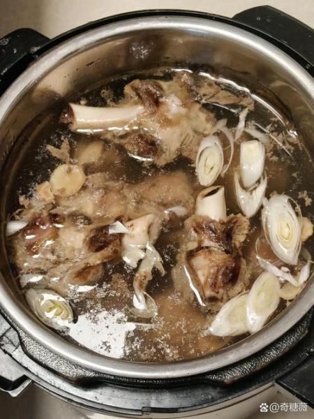 家常炖羊骨头怎么做_羊骨头汤去腥技巧-第2张图片-山城妙识 家常炖羊骨头怎么做_羊骨头汤去腥技巧-第2张图片-山城妙识