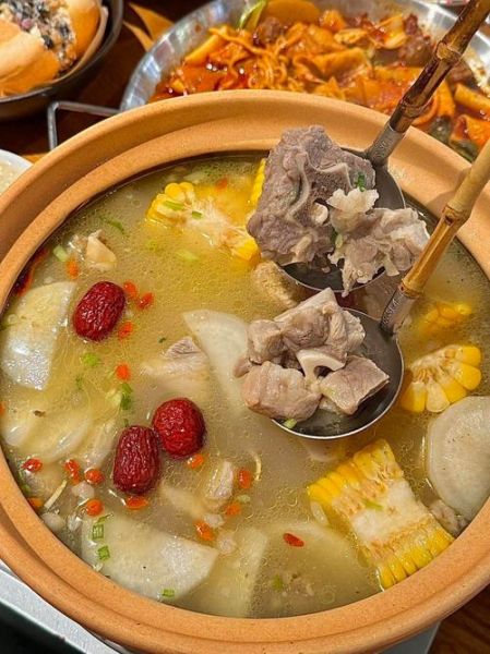 家常炖羊骨头怎么做_羊骨头汤去腥技巧-第3张图片-山城妙识 家常炖羊骨头怎么做_羊骨头汤去腥技巧-第3张图片-山城妙识